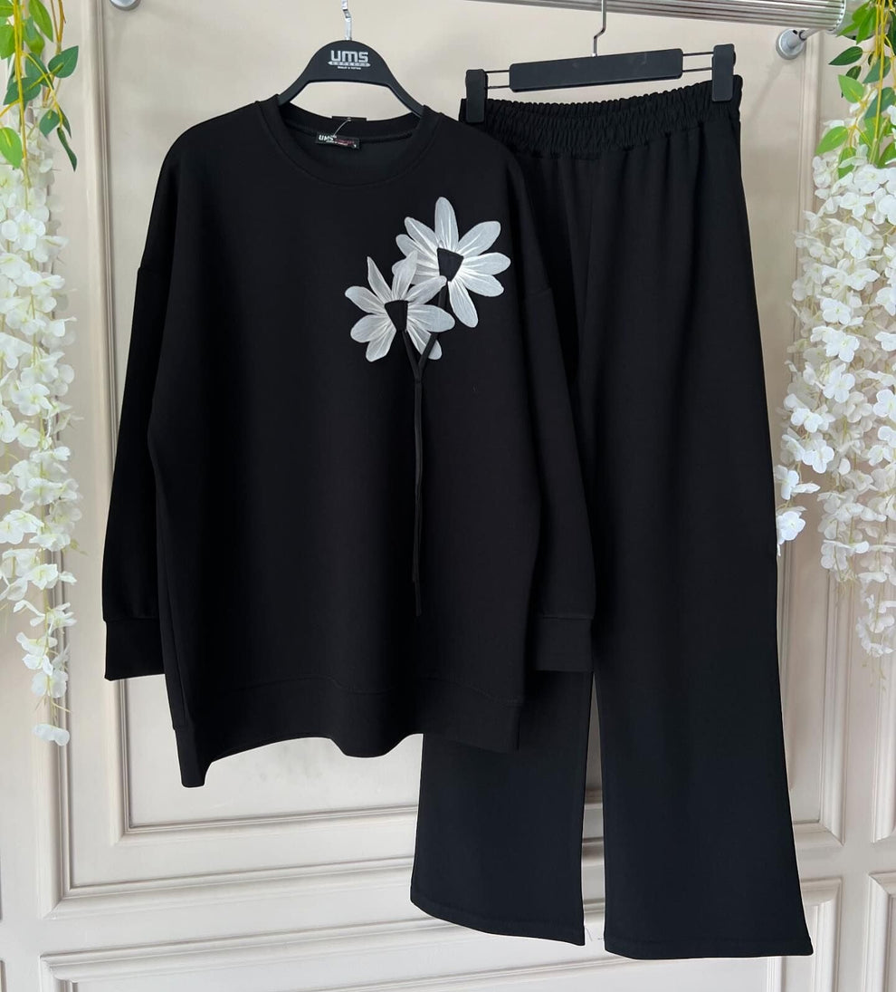 CH-481 LUXURY FLOWER PRINTED TRACKSUIT – TheBloomWear